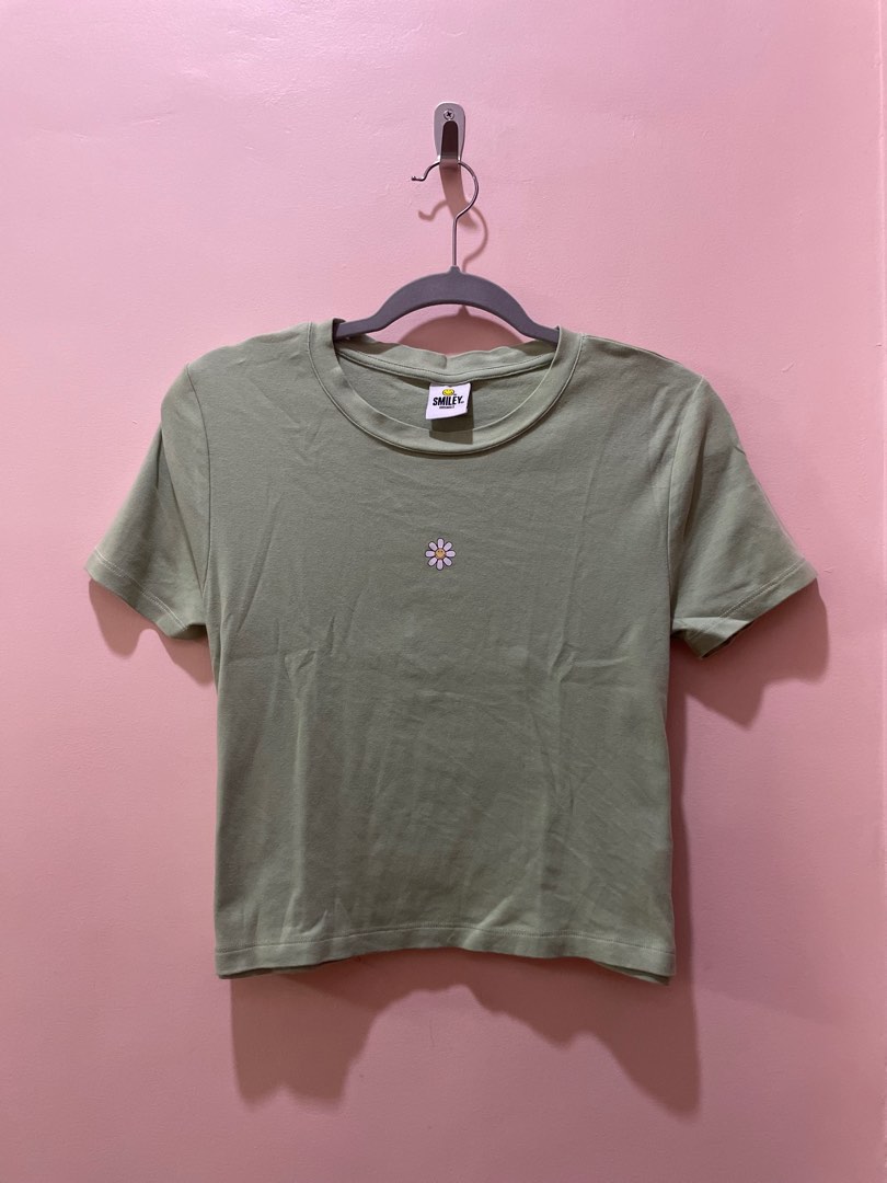 COTTON ON “Smiley” Pastel Green Chop Tee on Carousell