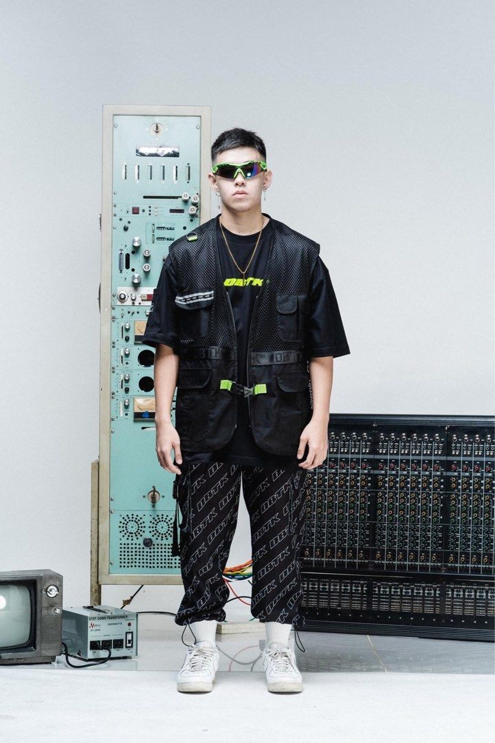 DBTK Cipher Safety Vest Jacket, Men's Fashion, Tops & Sets, Vests on ...