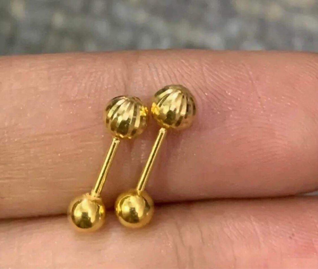 de roscas earrings on Carousell