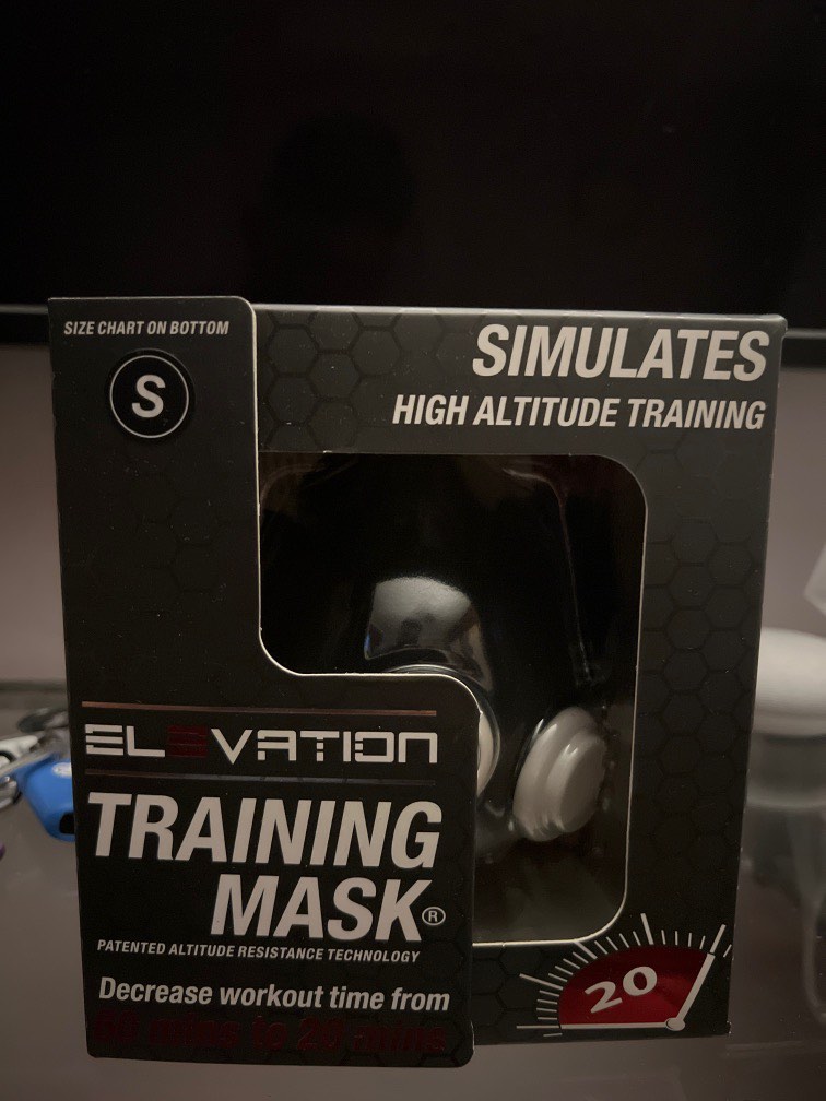 Elevation Training Mask, Sports Equipment, Exercise & Fitness, Cardio ...