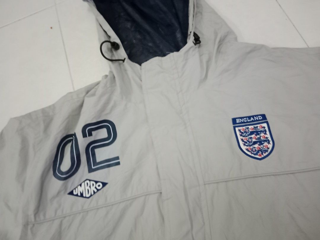England jacket windbreaker sweater, Men's Fashion, Activewear on Carousell