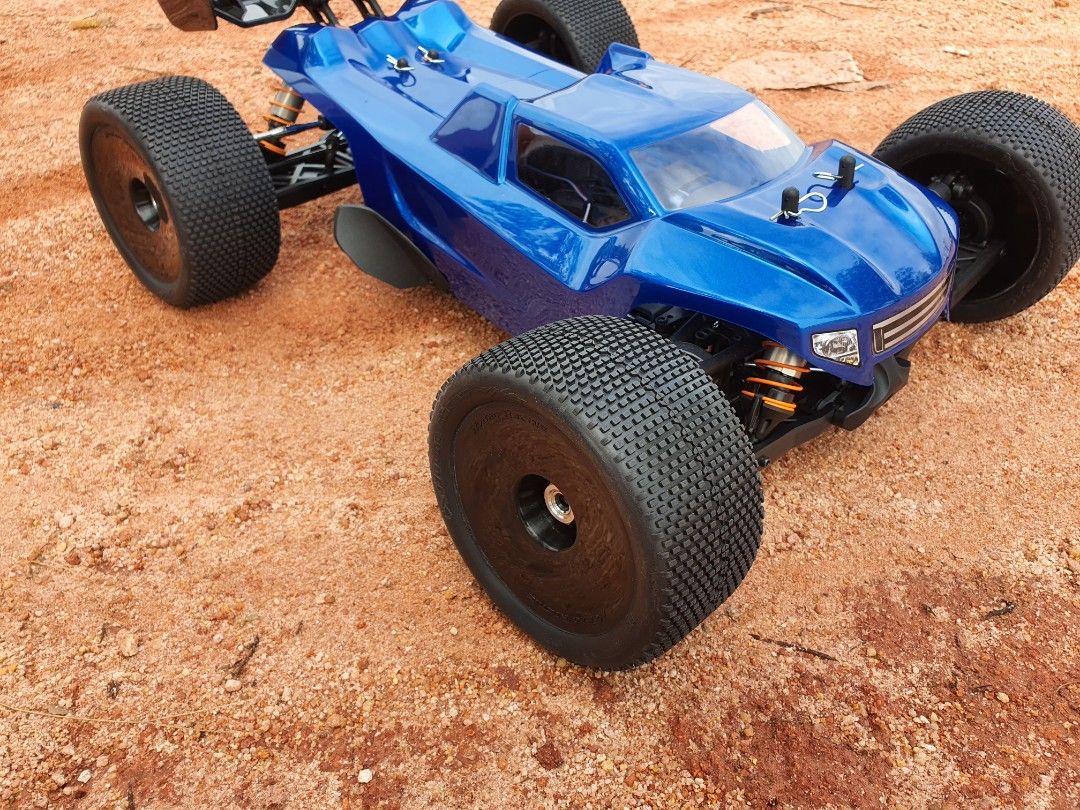 Hobao Hyper 1/8 SSTE Truggy, Hobbies & Toys, Toys & Games on Carousell