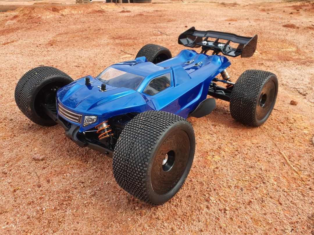 Hobao Hyper 1/8 SSTE Truggy, Hobbies & Toys, Toys & Games on Carousell