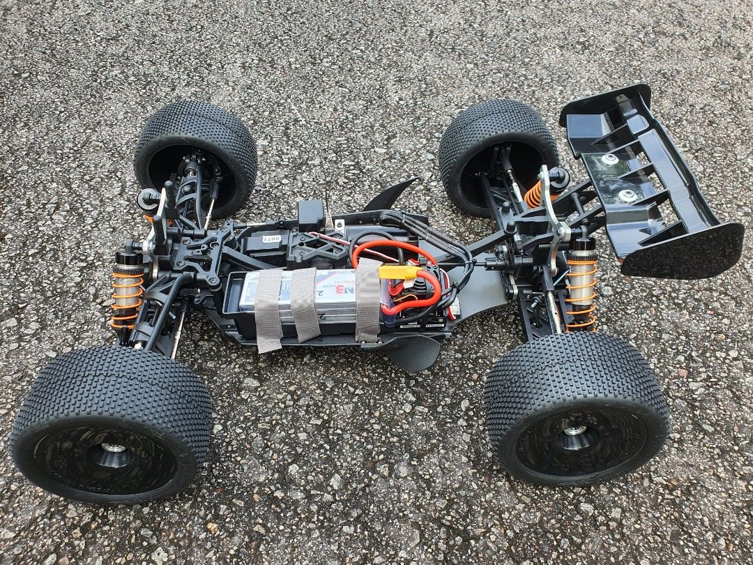 Hobao Hyper 1/8 SSTE Truggy, Hobbies & Toys, Toys & Games on Carousell