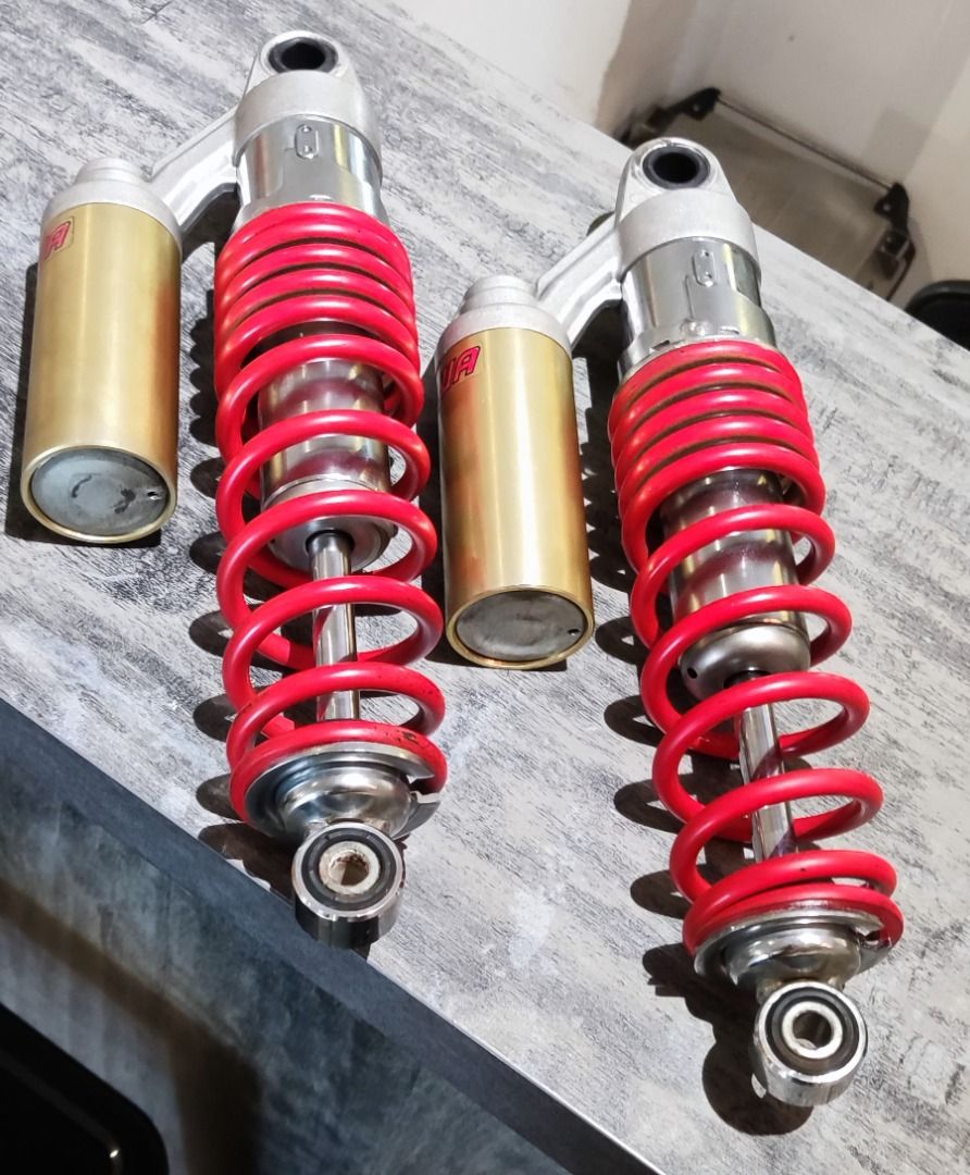 Honda CB400 Showa Rear Shock Servicing, Motorcycles, Motorcycle ...