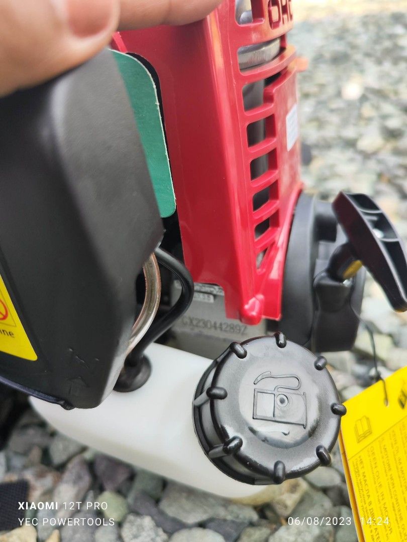 HONDA Grass cutter 4 Stroke GX-35, Furniture & Home Living, Gardening, Gardening Tools ...