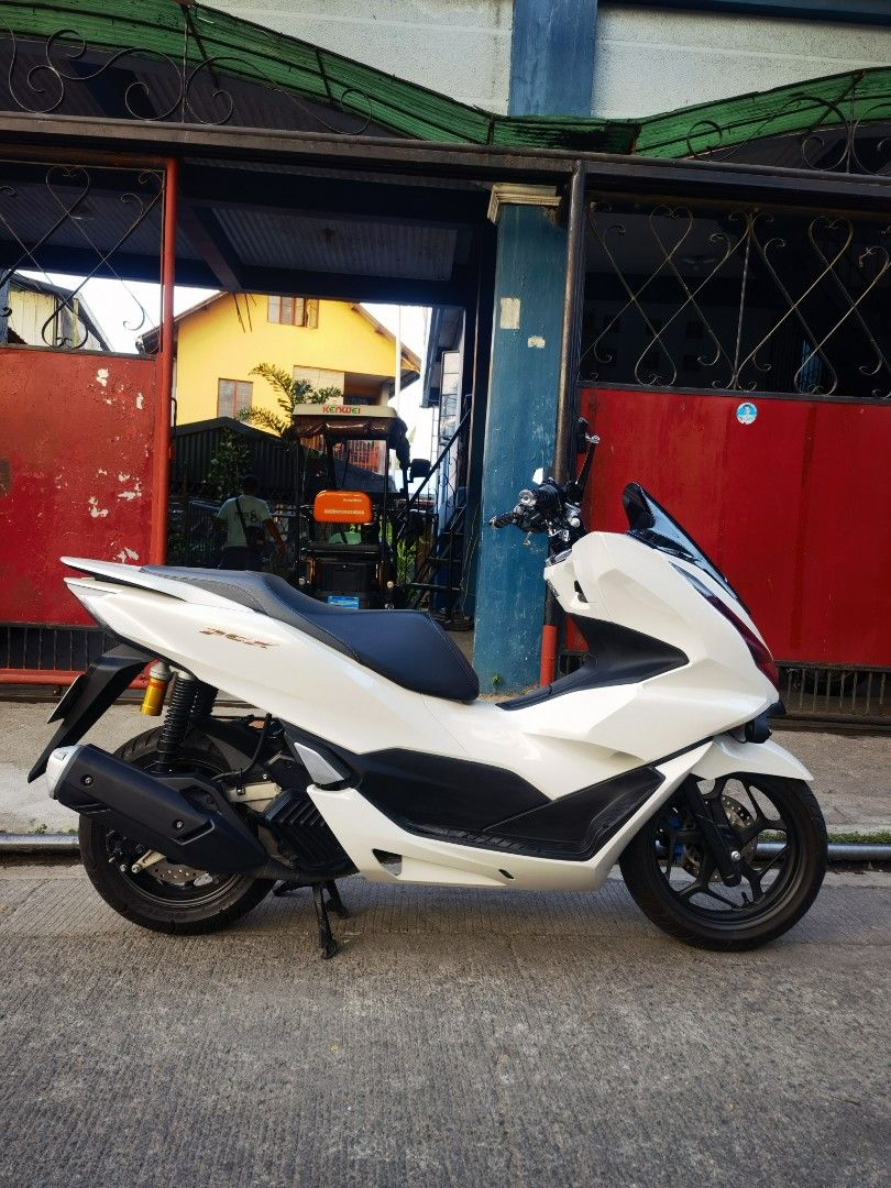 Honda PCX 160 Pearl White not yamaha nmax click mio beat on Carousell
