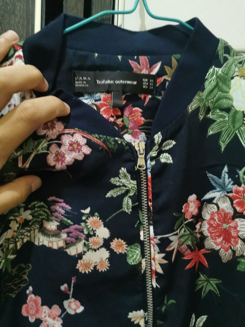 Jaket Flower bunga brand ZARA original, Fesyen Wanita, Pakaian Wanita ...