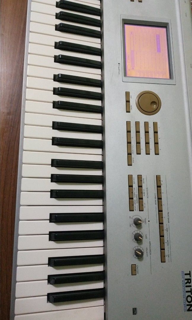 Korg Triton workstation - the legend, Hobbies & Toys, Music & Media ...
