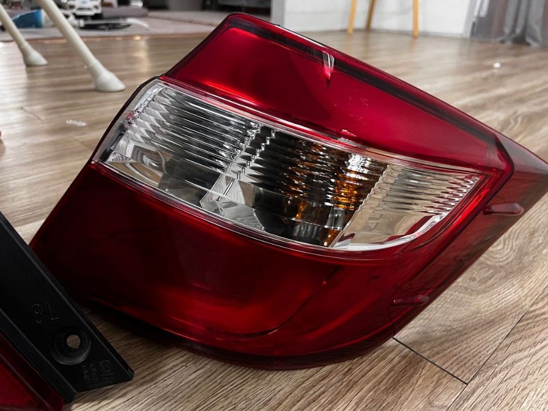 Lampu bezza belakang, Auto Accessories on Carousell