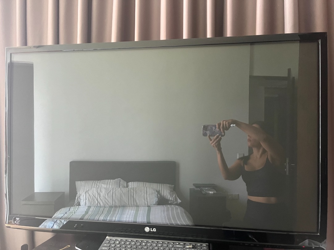 LG TV 52", TV & Home Appliances, TV & Entertainment, TV on Carousell