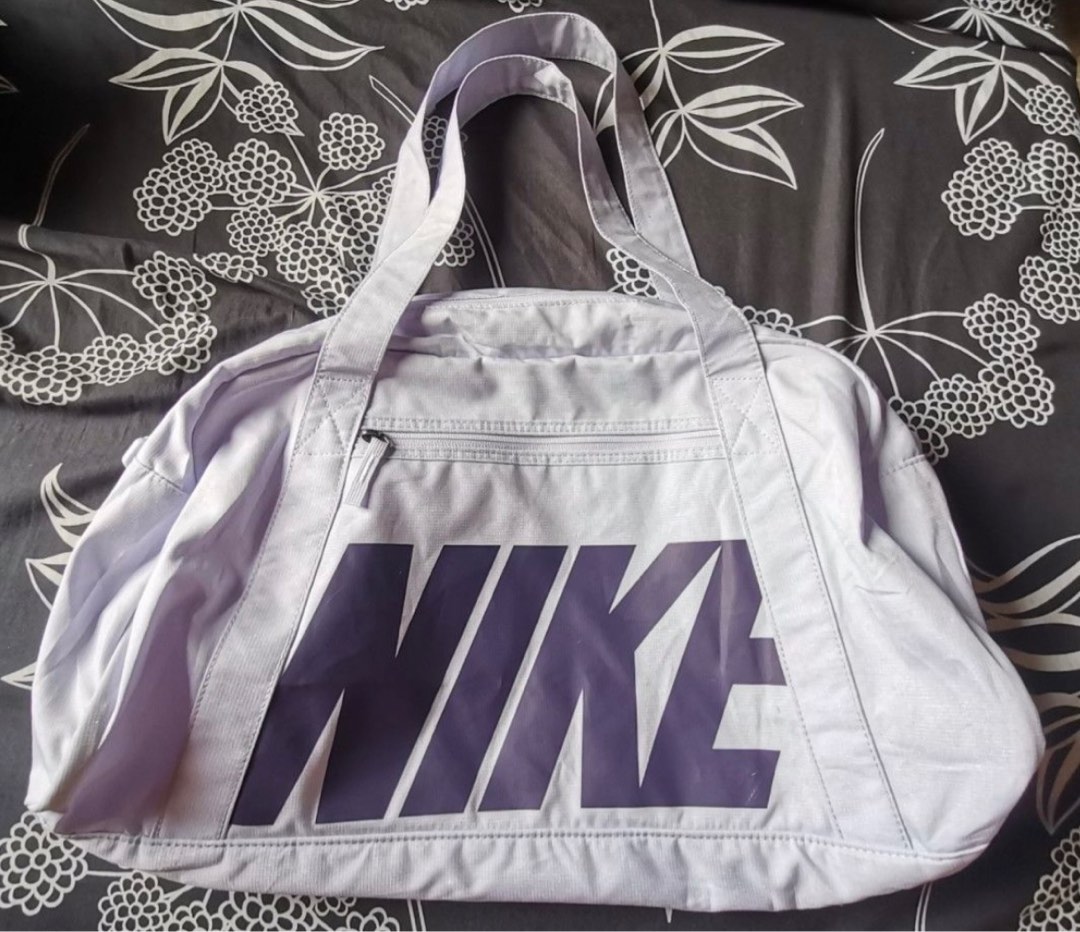Nike gym club training duffle bag - purple 30L on Carousell