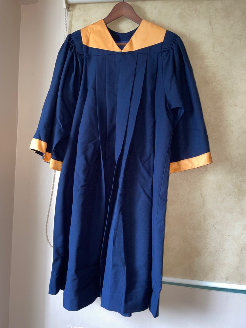 NP Graduation Gown, Women's Fashion, Coats, Jackets and Outerwear on ...