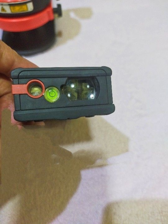 Original HILTI PD42 laser/ BLACK AND DECKER lebeling on Carousell