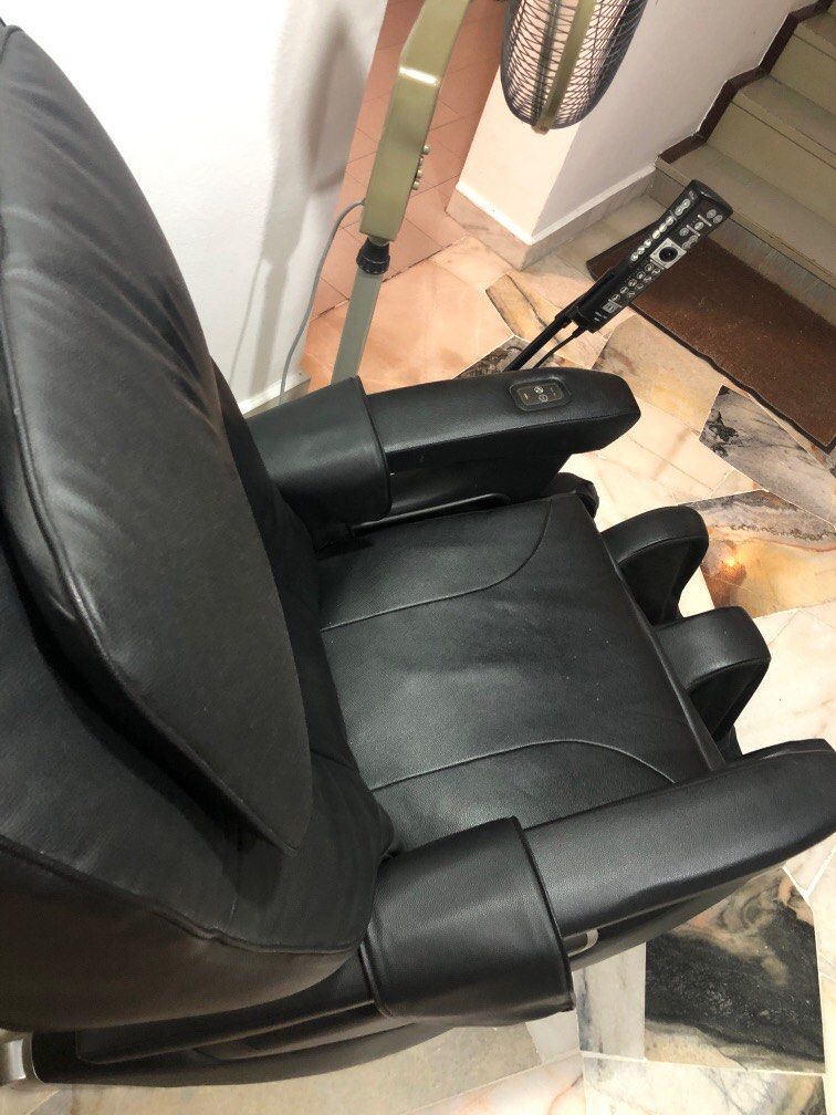 OSIM iMedic PRO, Furniture & Home Living, Furniture, Chairs on Carousell