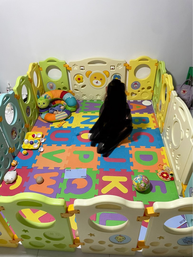Play yard, Babies & Kids, Infant Playtime on Carousell