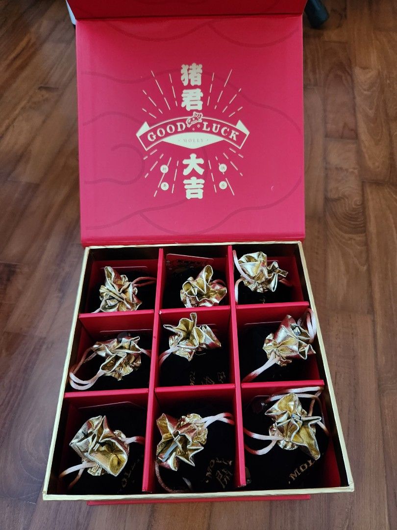 Popmart Molly Chinese New Year, Hobbies & Toys, Toys & Games on Carousell
