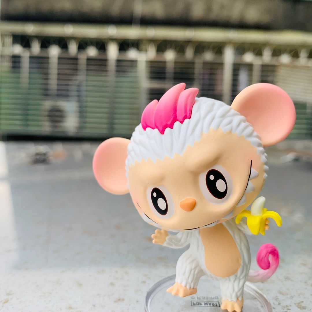 POPMART x HOW2WORK Labubu Zimomo 猴子, 書籍、休閒與玩具, 玩具、公仔、桌遊在旋轉拍賣