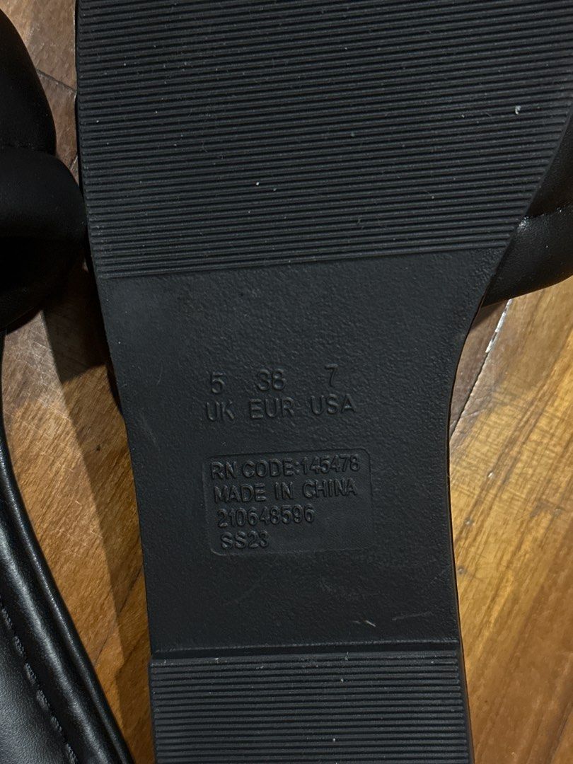 Primark Slides, Women's Fashion, Footwear, Flipflops and Slides on ...