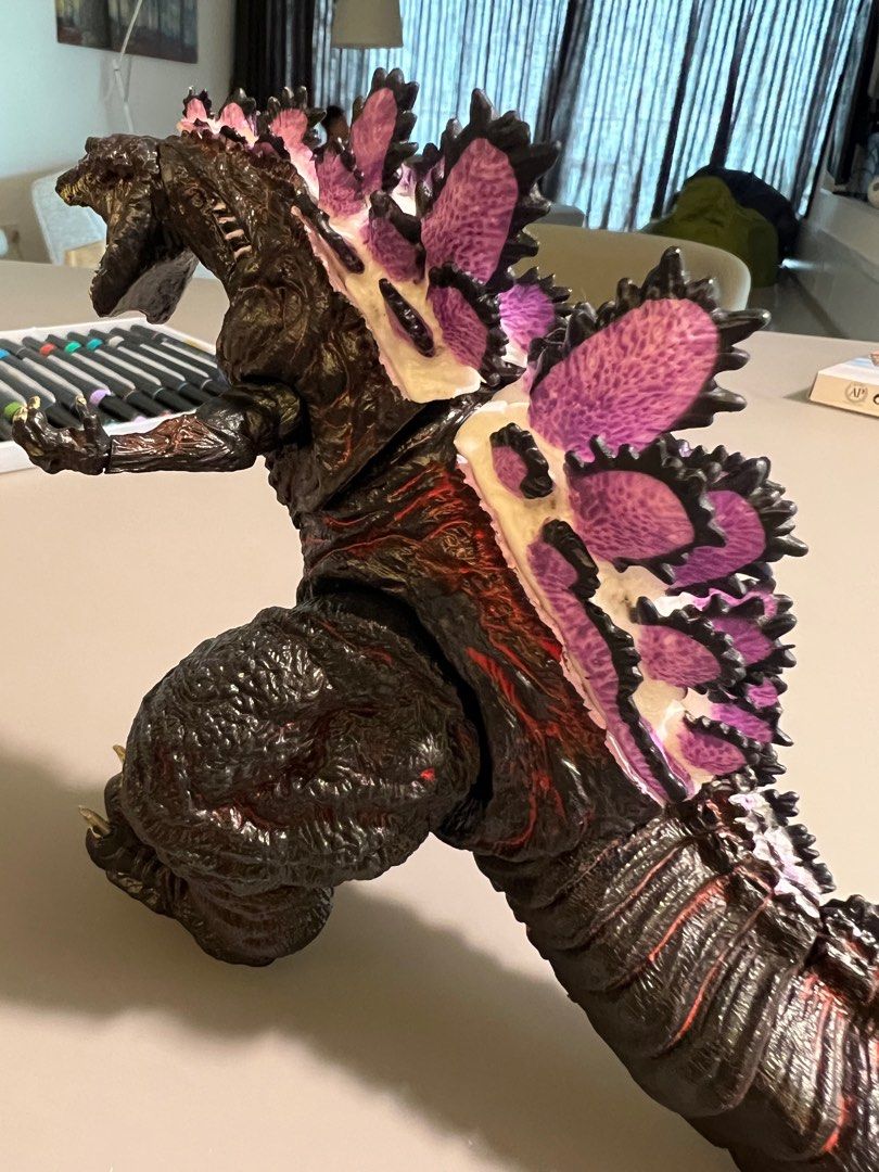 Purple Laser Shin Godzilla with hand defect, Hobbies & Toys ...