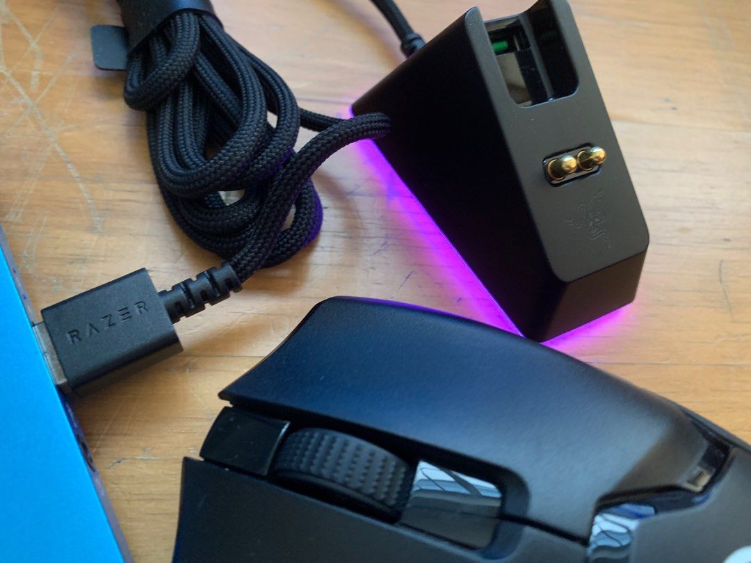 Razer Viper Ultimate Hyperspeed Wireless Gaming Mouse, Dock & Dongle ...