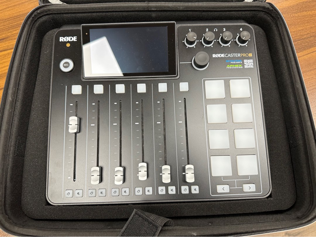RODE RODECaster Pro II Integrated Audio Production Studio, 興趣及遊戲, 音樂、樂器 ...