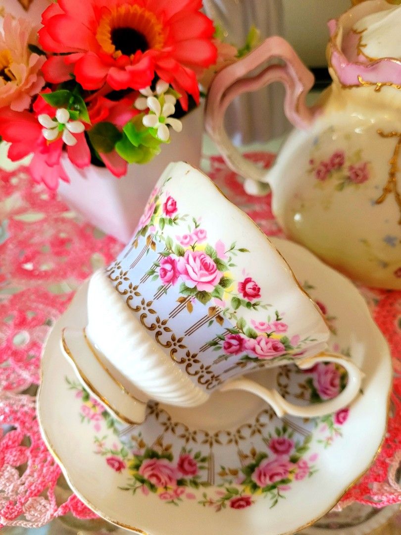 Royal Albert Hyde park series, Hobbies & Toys, Memorabilia ...