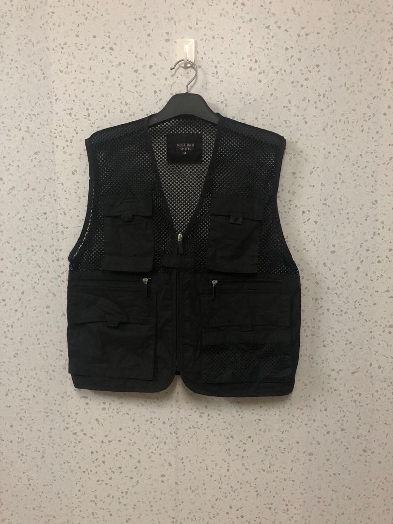 Ruck Dam Vest, Men's Fashion, Coats, Jackets and Outerwear on Carousell