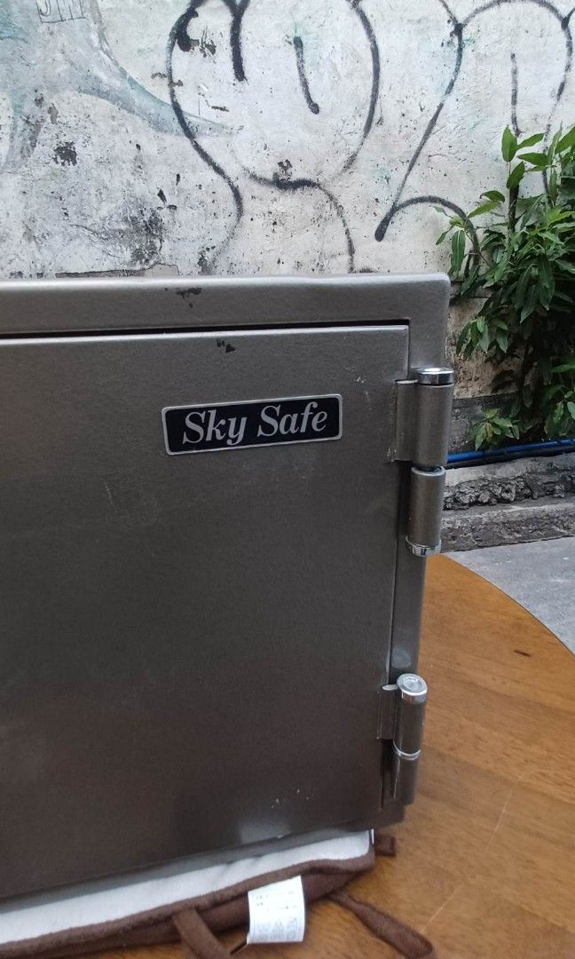 Safety Vault with Key, Number Combinations, 2hrs. Fire Rated, with PVC ...