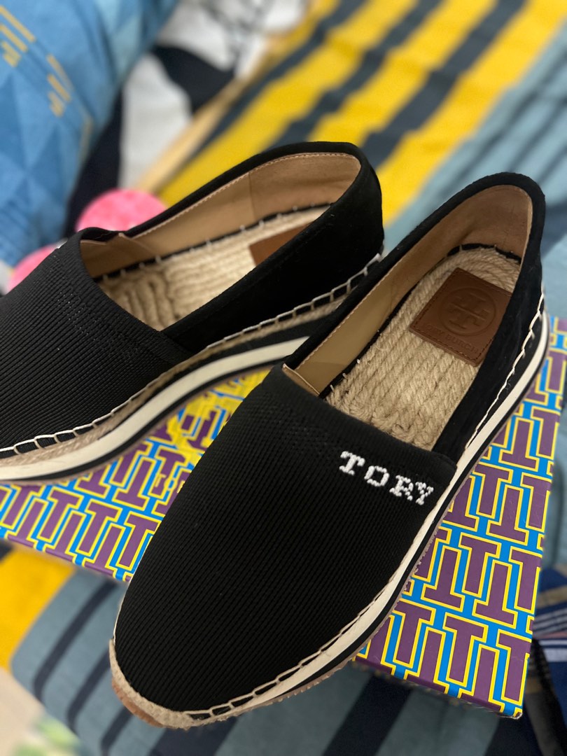 Snickers, Women's Fashion, Footwear, Shoe inserts on Carousell