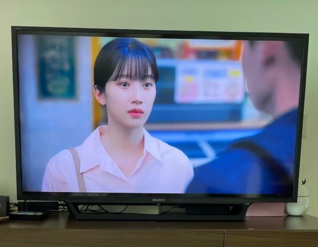 Sony Bravia Smart TV 40” KDL-40W650D, TV & Home Appliances, TV ...