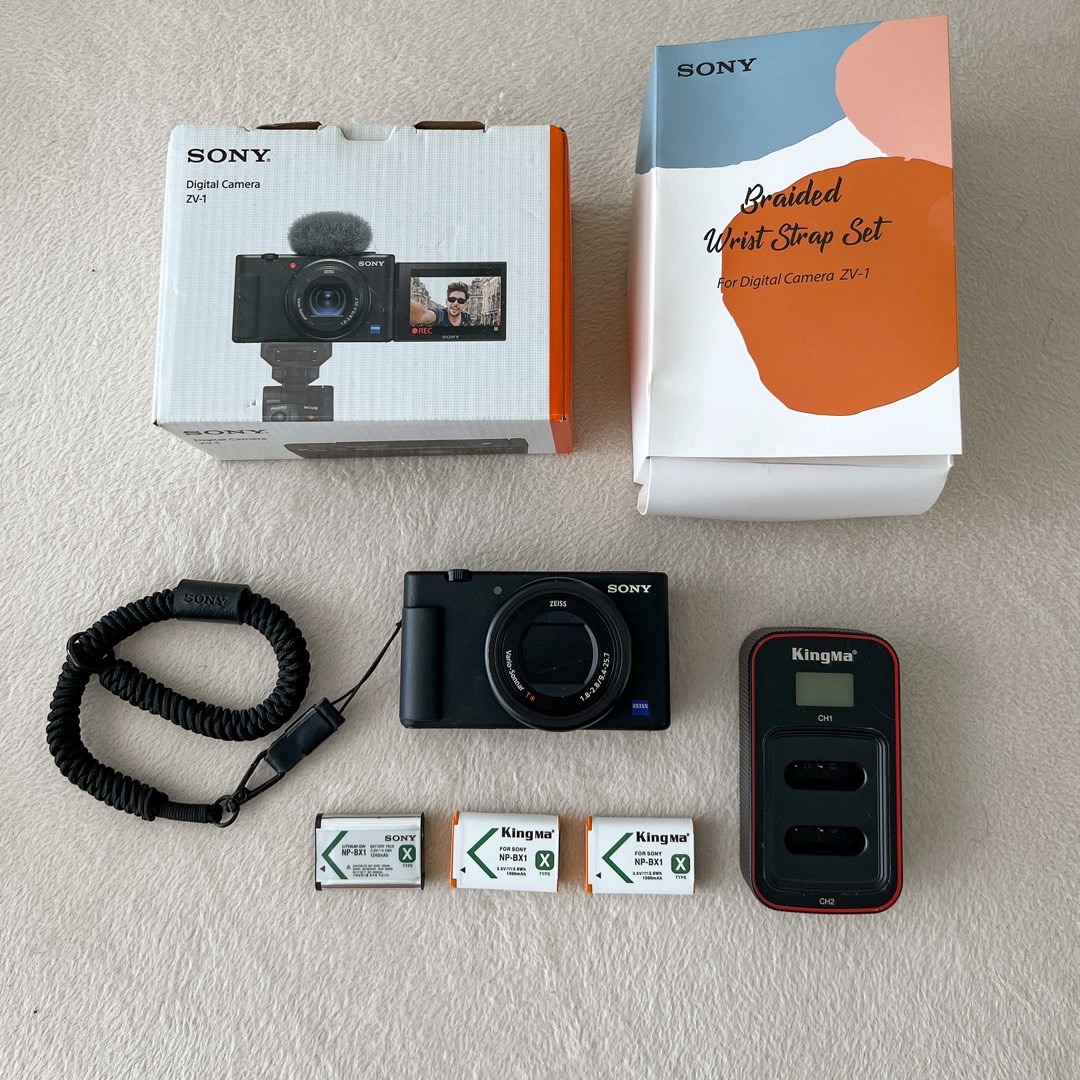 Sony ZV-1 Full Set with extra batteries Vlogging / Point & Shoot Camera ...