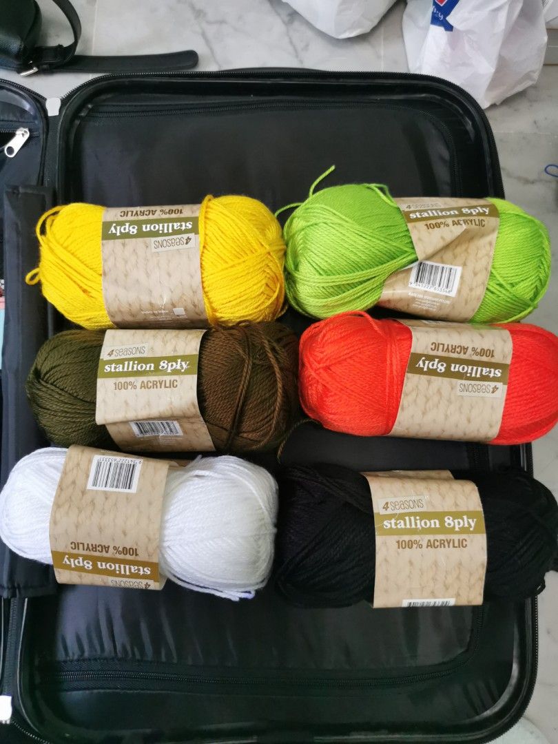 Spotlight yarn, Hobbies & Toys, Stationery & Craft, Craft Supplies ...
