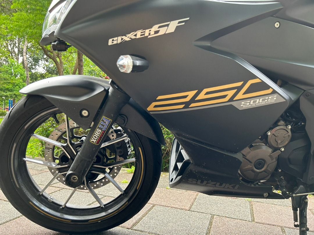 SUZUKI GSX250F, 機車, 二手機車在旋轉拍賣