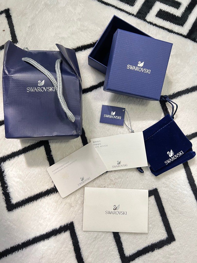 Swarovski set box, Women's Fashion, Jewelry & Organisers, Accessory ...