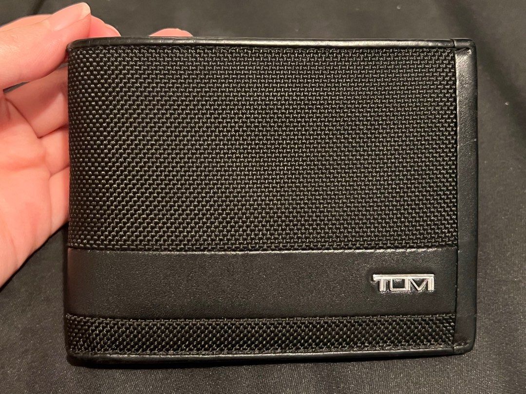 Tumi Global Wallet w/ Coin Pocket, Men's Fashion, Watches & Accessories ...