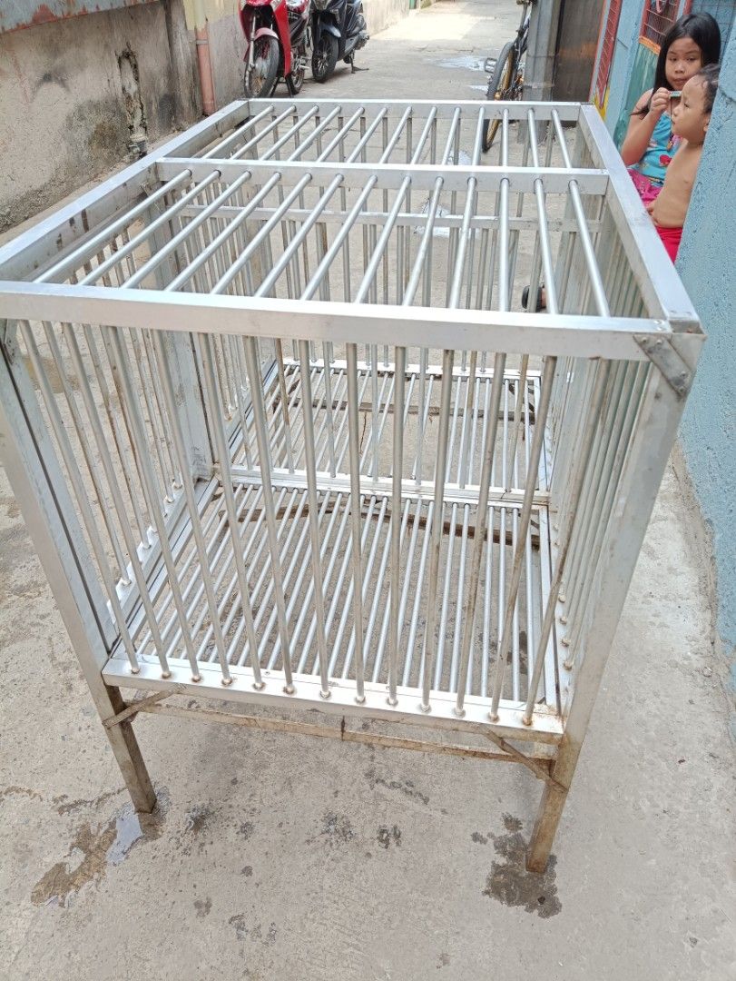 Use Aluminum Cage Large bayanihan St.Caloocan cIty. NEGOTIABLE, Pet ...