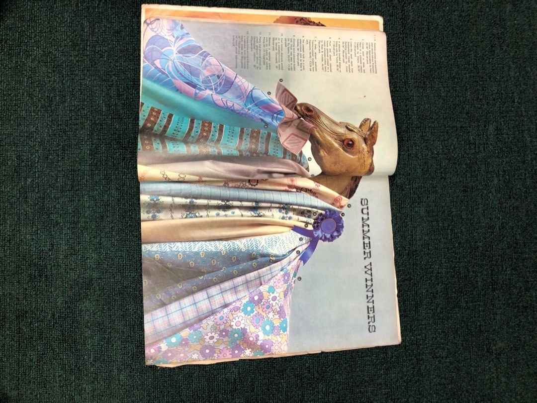 Vintage 1971 fesyen magezine, Hobbies & Toys, Books & Magazines ...