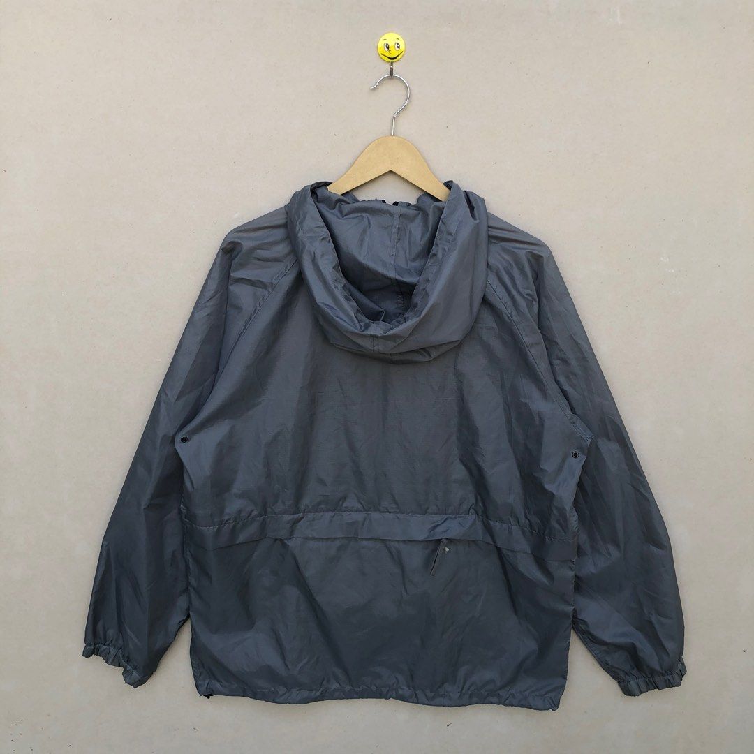 Vintage Uniqlo Windbraker Jacket, Men's Fashion, Coats, Jackets and Outerwear on Carousell