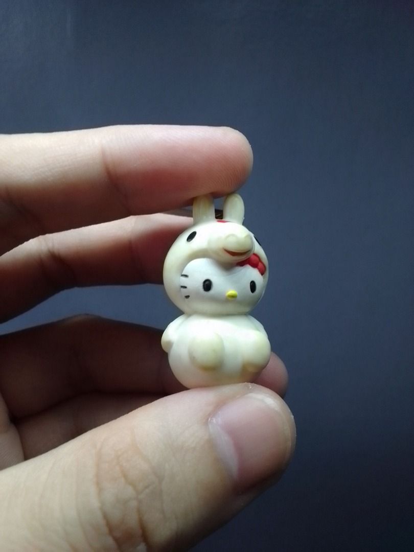 WHITE MASCOT HELLO KITTY X LIPTON RODY COLLECTION, Hobbies & Toys, Toys & Games on Carousell