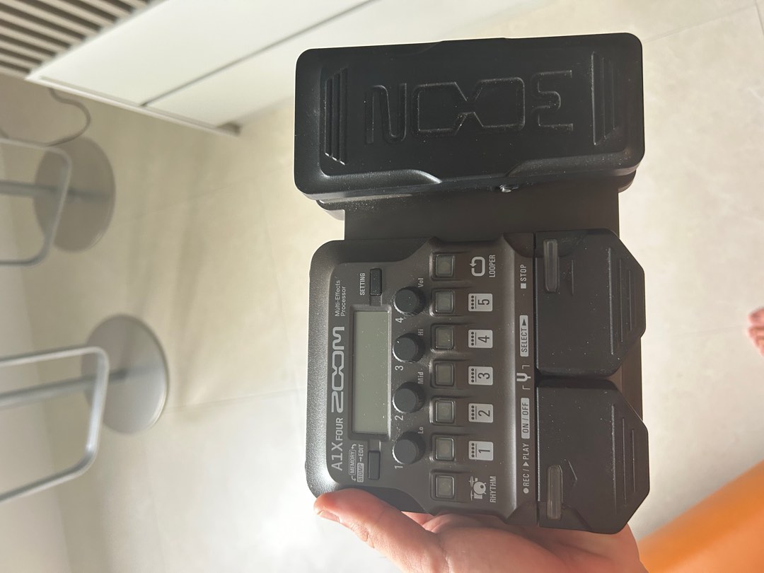 Zoom A1X Four Multi Processor (Guitar/Violin/Acoustic Instruments ...
