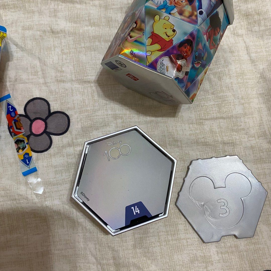 迪士尼100週年盲盒 驚喜盲盒 funbox 隱藏版 米奇 正版, 興趣及遊戲, 玩具與遊戲在旋轉拍賣