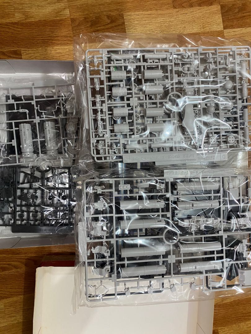 初版模型 Armored Core white-glint 白色閃光+VOB推進器 Nx04+Nx05, 興趣及遊戲, 玩具 & 遊戲類 ...