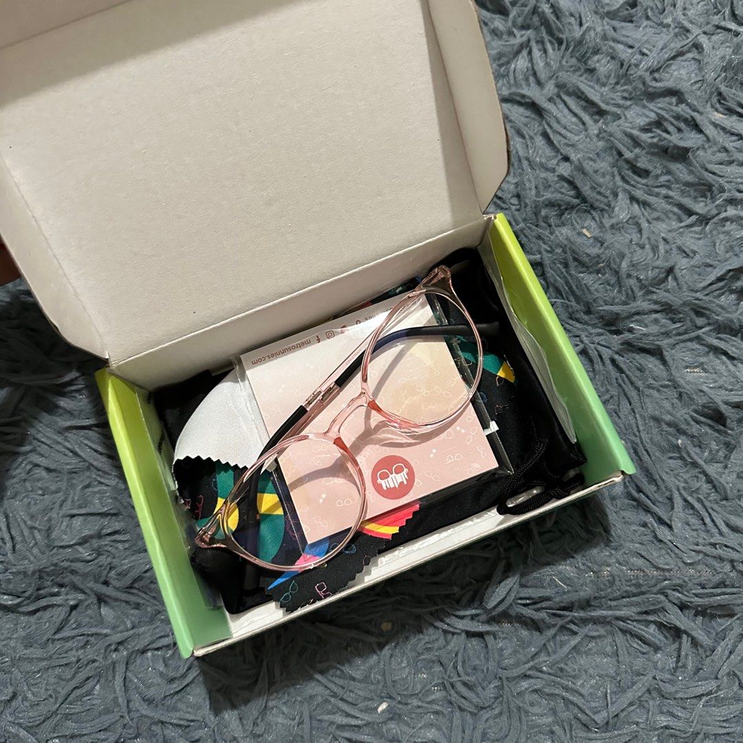 Anti-rad Eyeglasses from Metrosunnies, Women's Fashion, Watches ...