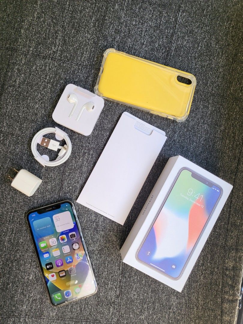 Apple iPhone X 64GB Factory Unlocked Complete set box accesories and ...