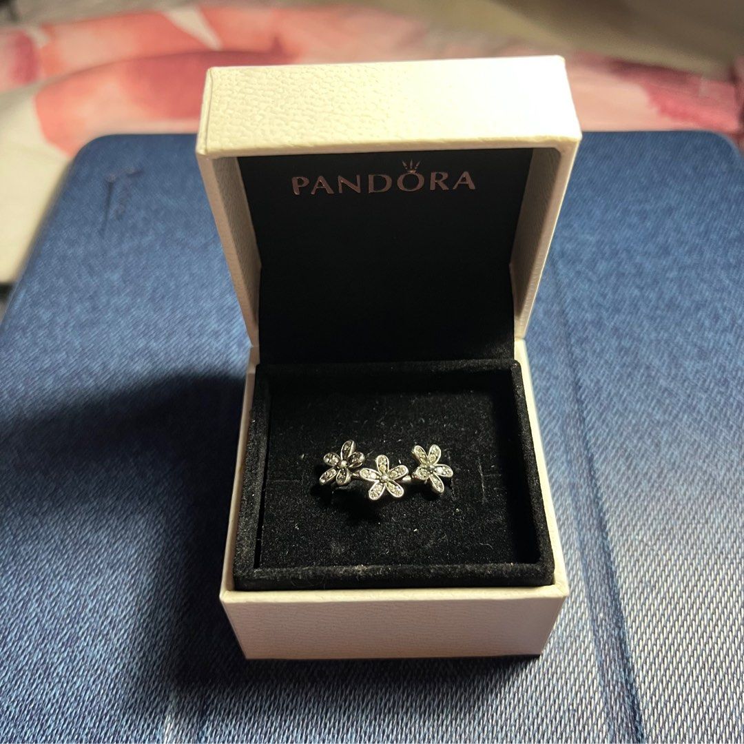 Authentic Pandora Trio Daisy Ring on Carousell