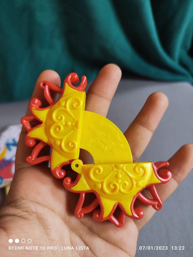 Barbie Sunburst Necklace Mattel Fairytopia - Magic of the Rainbow ...