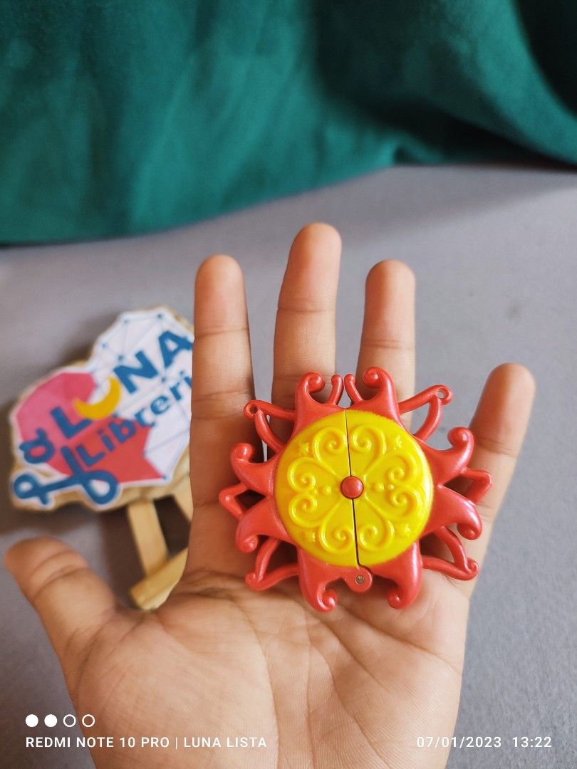 Barbie Sunburst Necklace Mattel Fairytopia - Magic of the Rainbow ...