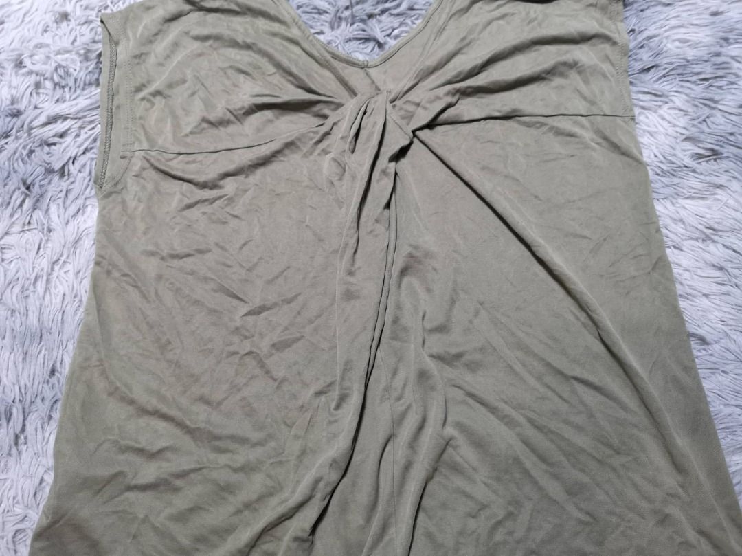 Bay Flow Olive Green Sexy Top, Women's Fashion, Tops, Blouses on Carousell