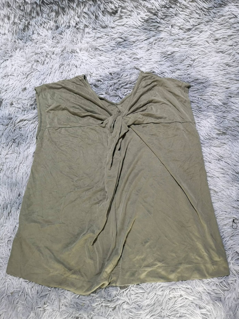 Bay Flow Olive Green Sexy Top, Women's Fashion, Tops, Blouses on Carousell
